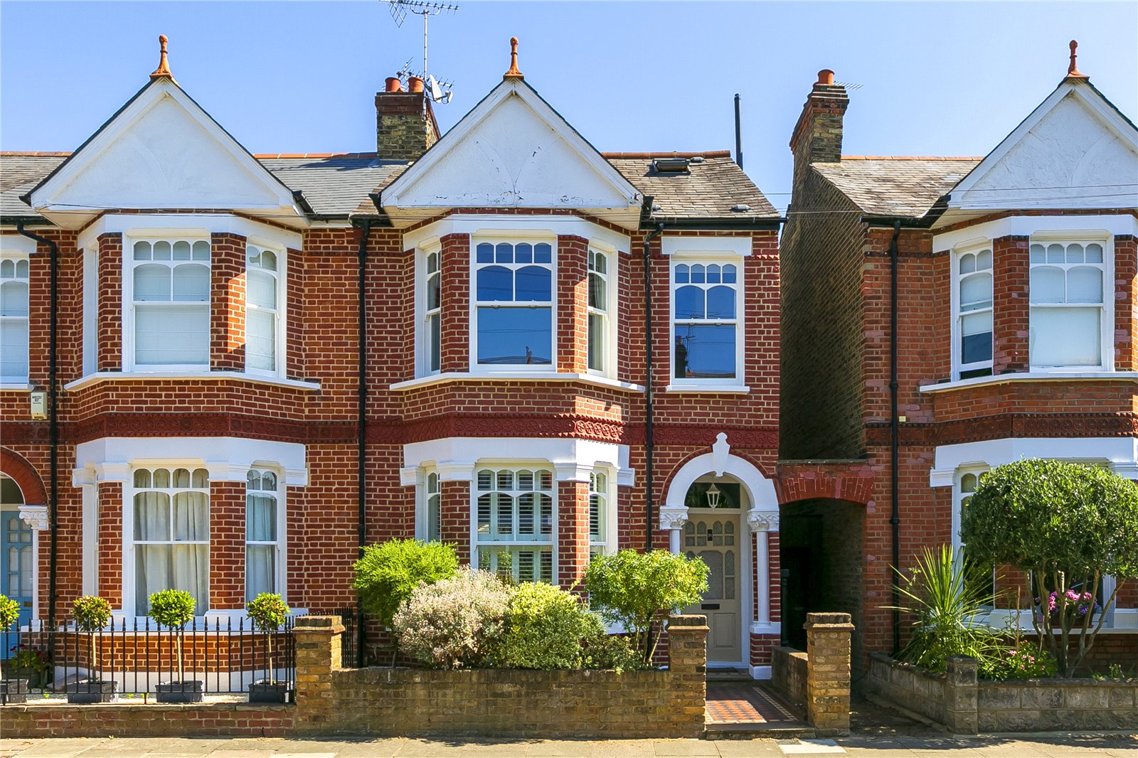 Haverfield Gardens, Kew, TW9 3DD | Antony Roberts