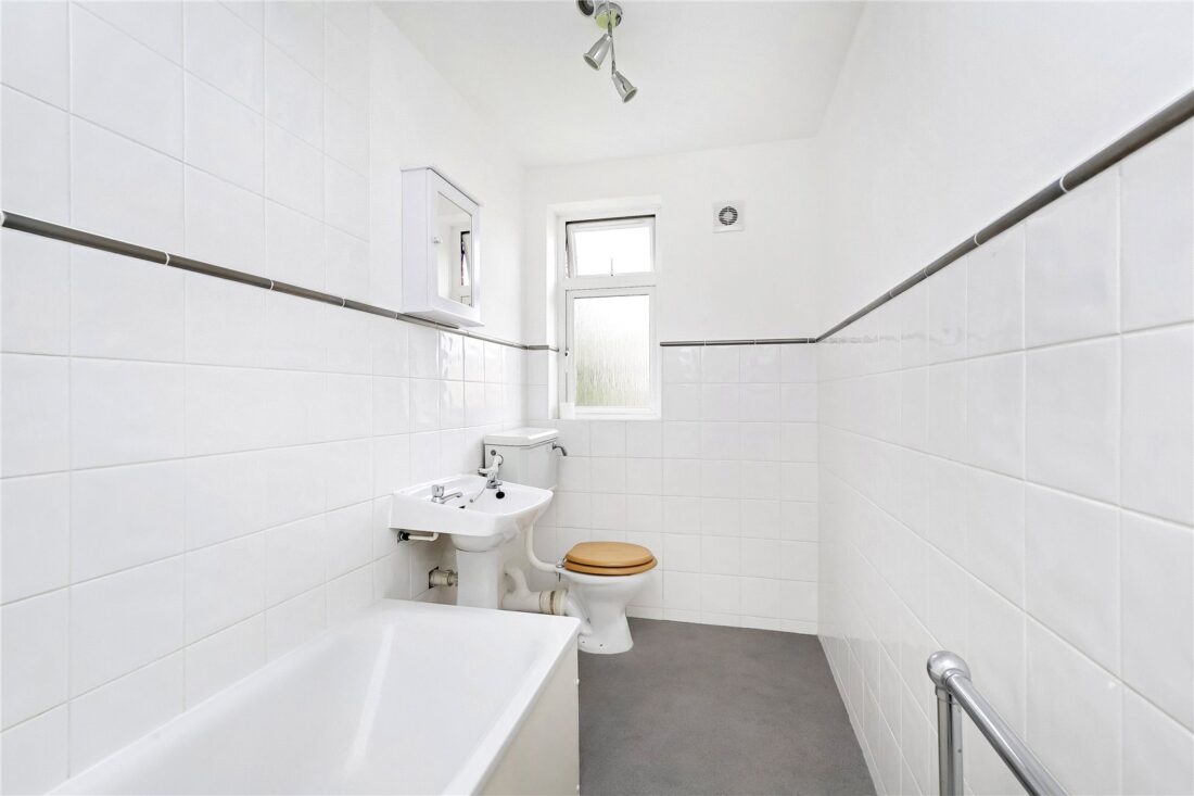 Thames Eyot, Cross Deep, TW1 4QL | Antony Roberts